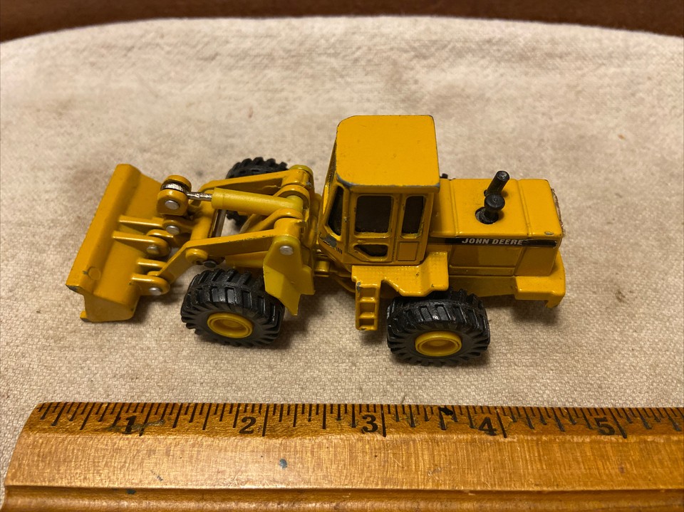 ERTL John Deere Construction Articulated Front End Loader Yellow ...