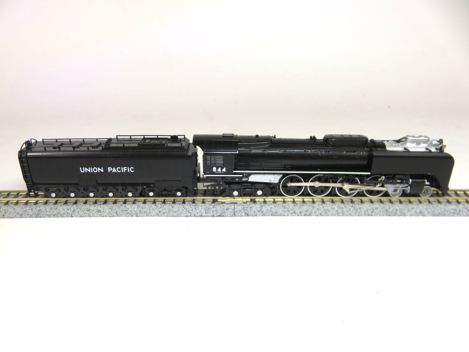 Kato 12605-2 N Scale UP Union Pacific 4-8-4 FEF-3 Excursion Steam ...