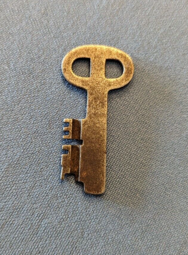 Vtg one-side double-bit skeleton padlock gateway KEY, deep track | eBay
