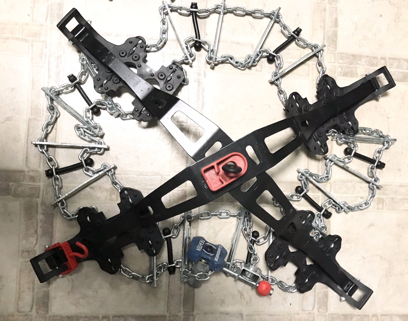 Maggi Trak Auto 215 Tire Snow Chains TRAK CUNA NC 178-01 Size 215/52 ...