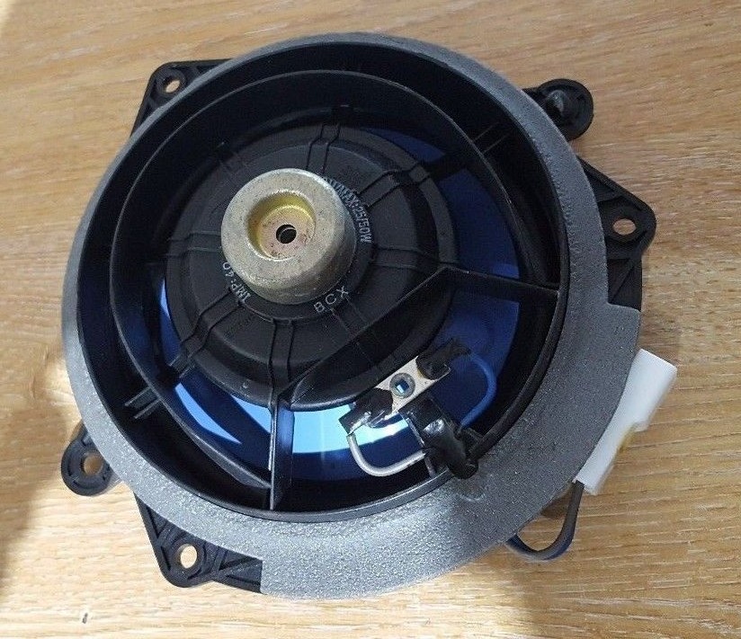 KIA SPORTAGE MK2 2.0 CRDI DRIVERS OR PASSENGER FRONT SPEAKER 96320 | eBay