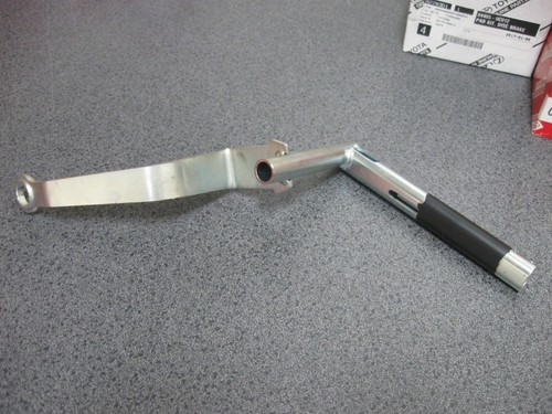 NEW GENUINE OEM TOYOTA SHIFT LEVER SUB ASSY FOR 00-03 TACOMA (PN 33055 ...