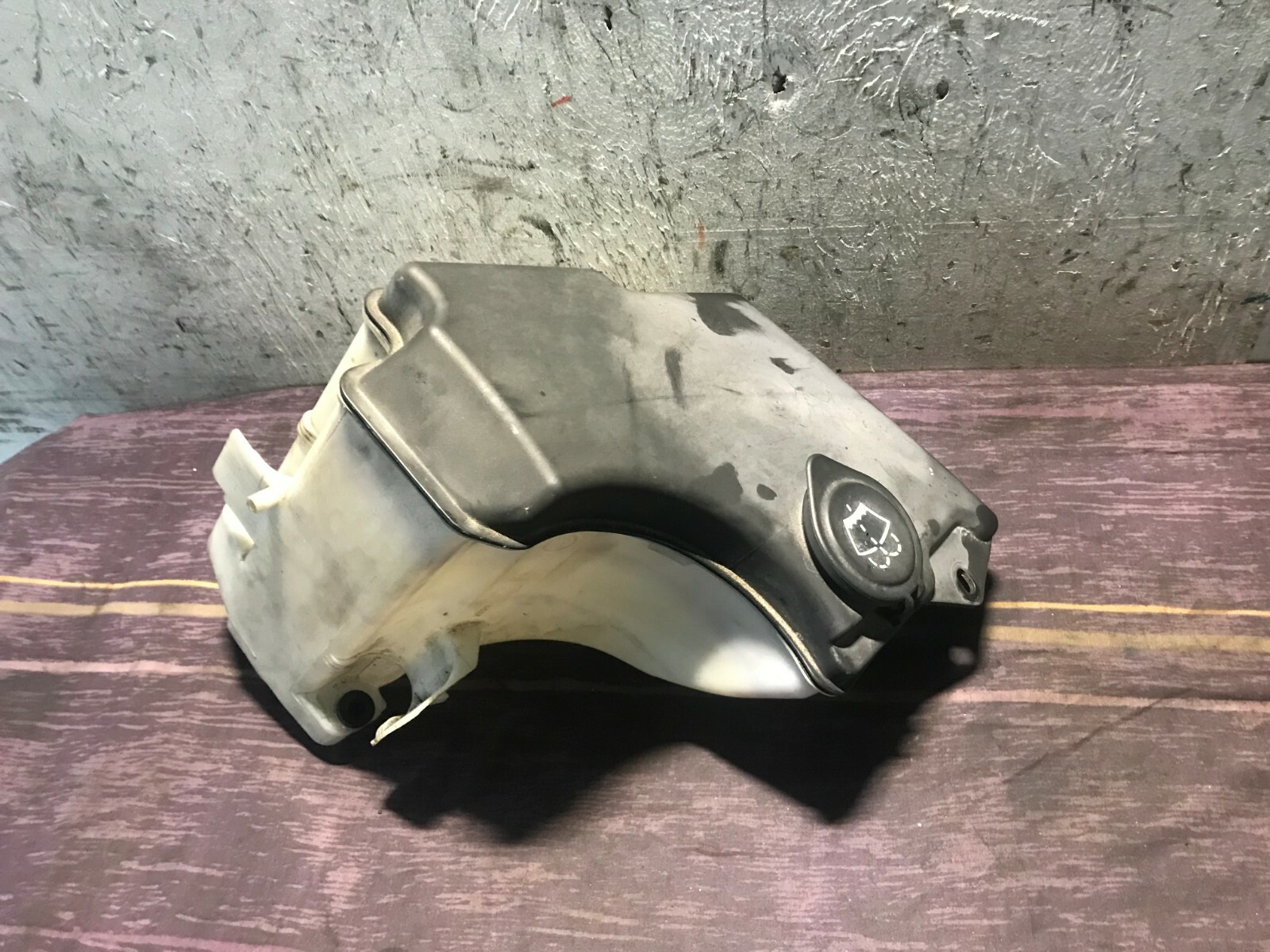 OEM BMW E85 Z4 2003 to 2008 Windshield Washer Reservoir Tank Bottle ...