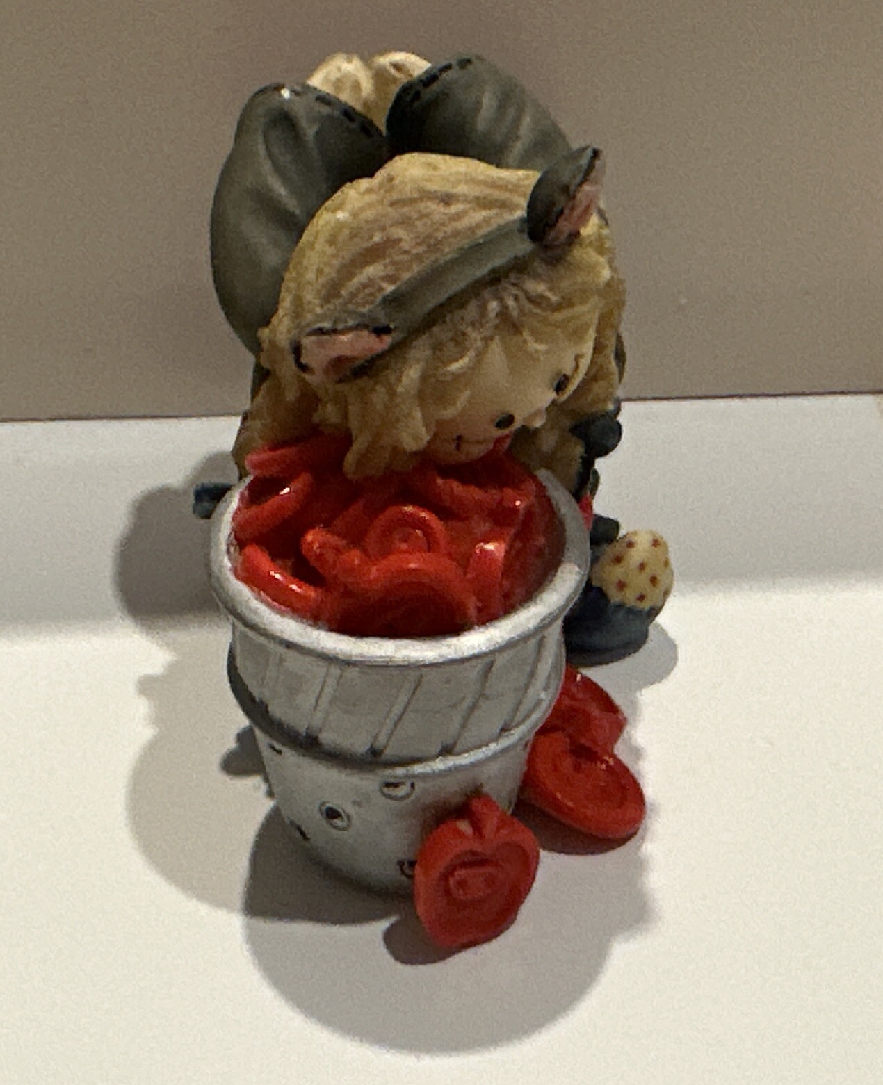 Enesco Cute As A Button Bobbin For Buttons Figurine 1996 Vintage | eBay