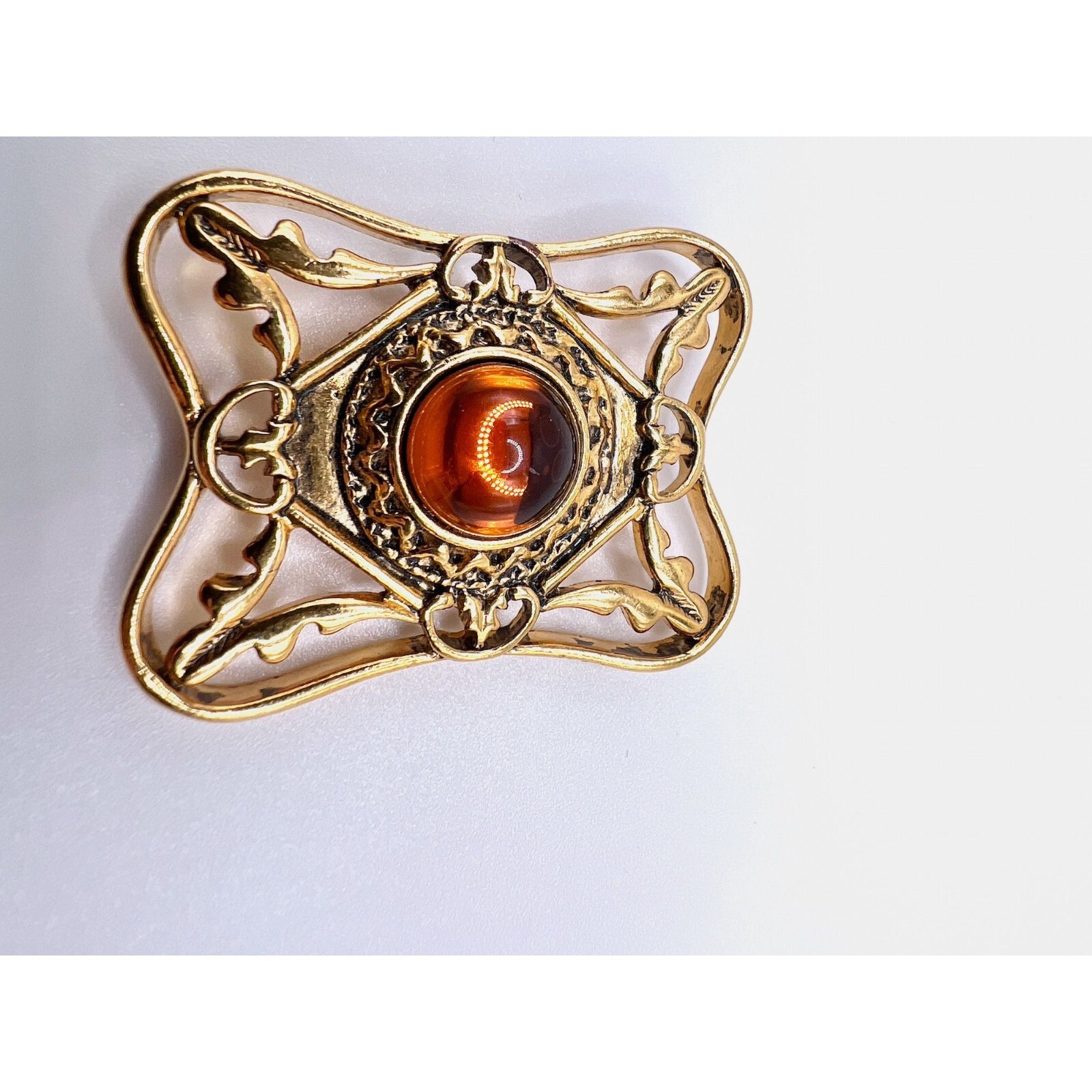 Avon Ornate Renaissance Rev Brooch Gold tone w/Amber … - Gem
