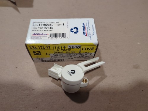 NEW Genuine NOS OEM GM 15192340 Brake Light Lamp Switch Astra Cruze | eBay