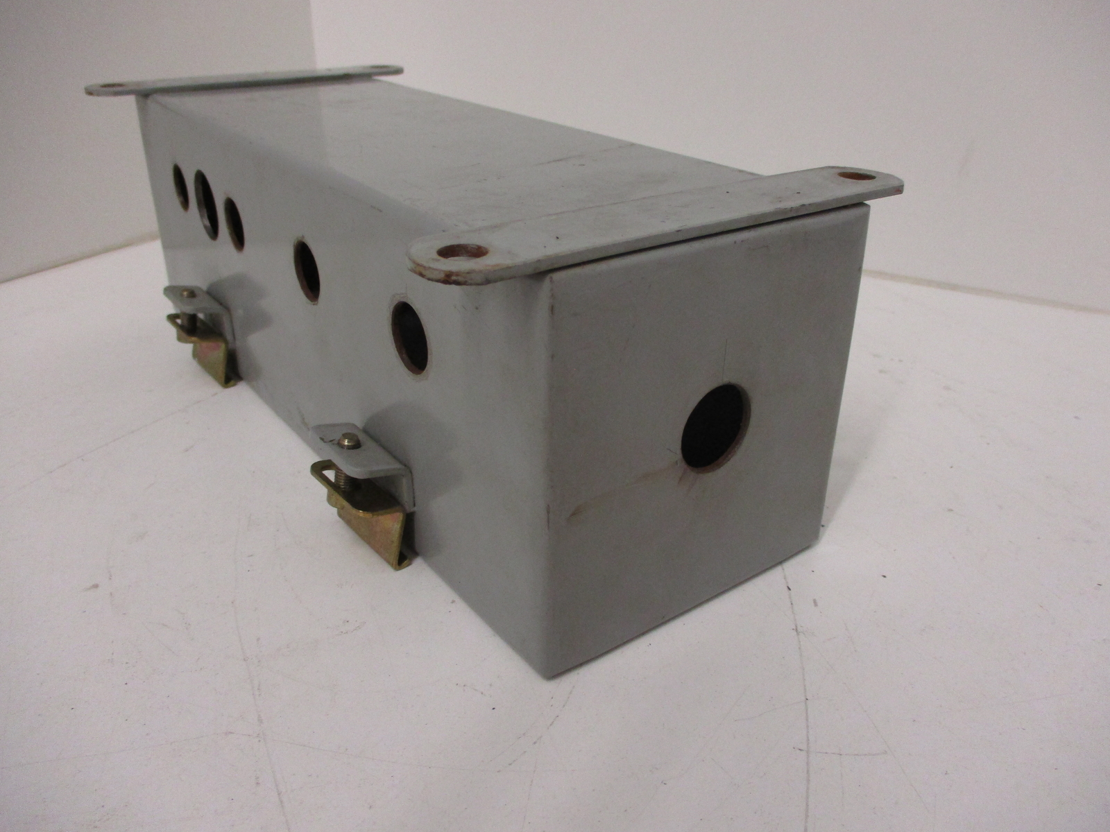 UNDERWRITERS E27524 WIREWAY OR AUXILIARY GUTTER ENCLOSURE | eBay
