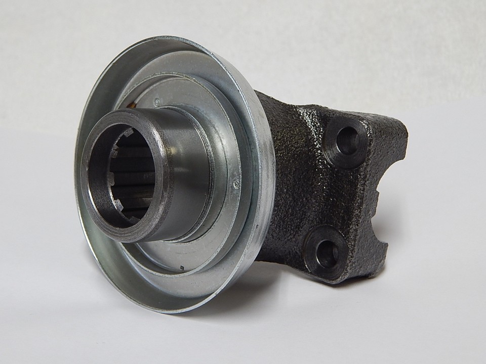 Willys Dana 18 Transfer Case Front Output Yoke. CJ2A MB CJ3A CJ3B M38 ...