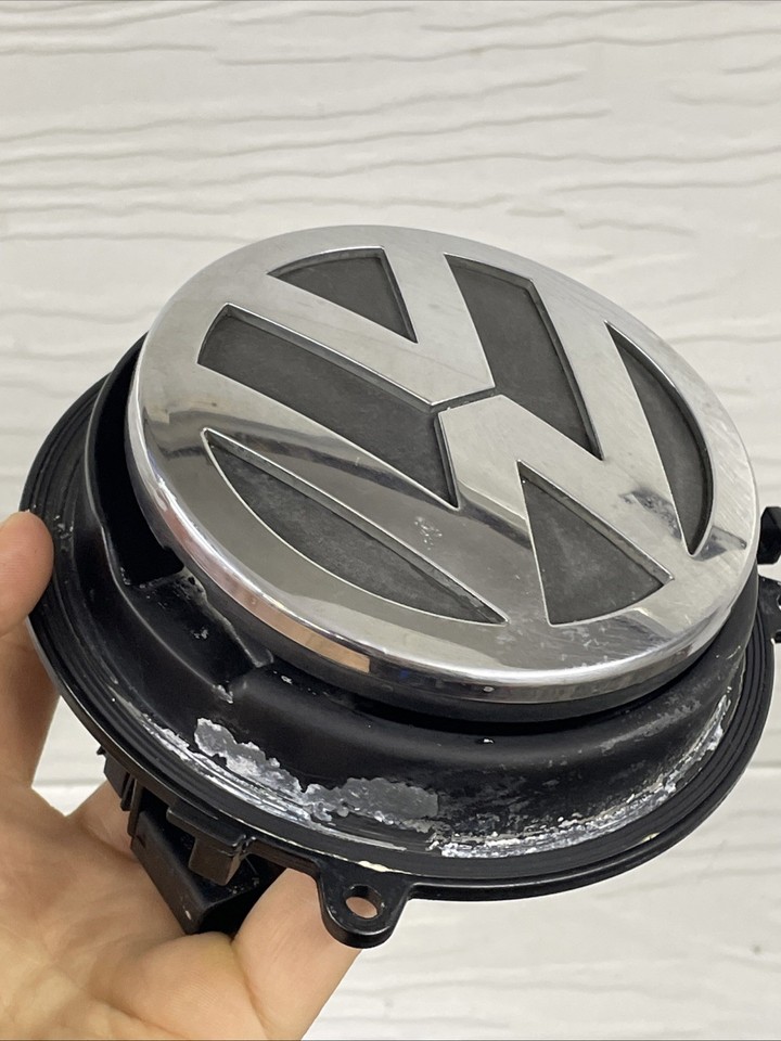 06-09 VW GTI Golf R32 Rabbit Trunk Latch Release Handle Emblem ...