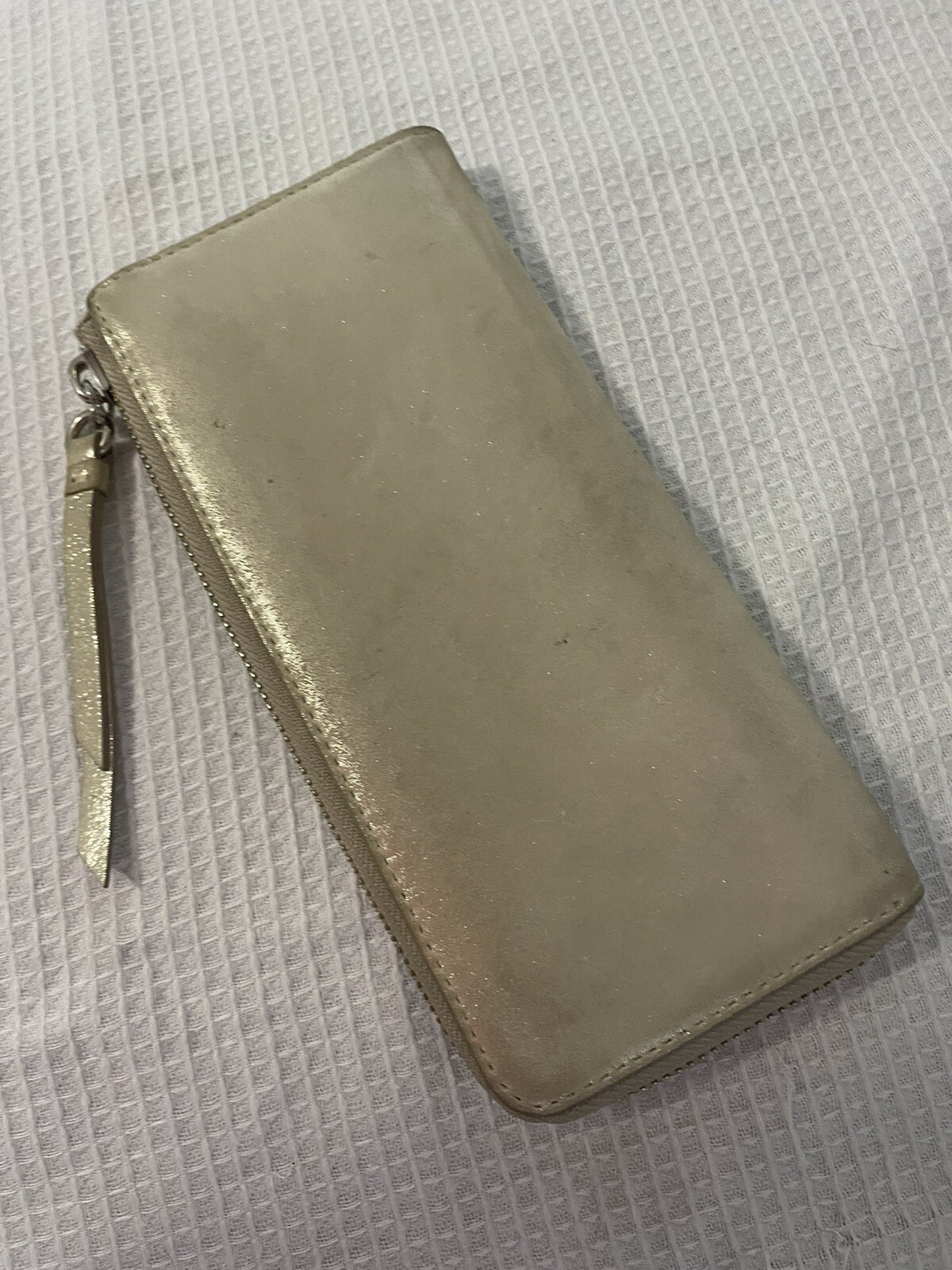 COACH Unique RARE! Poppy Vintage Zip Wallet Gold Hear… - Gem