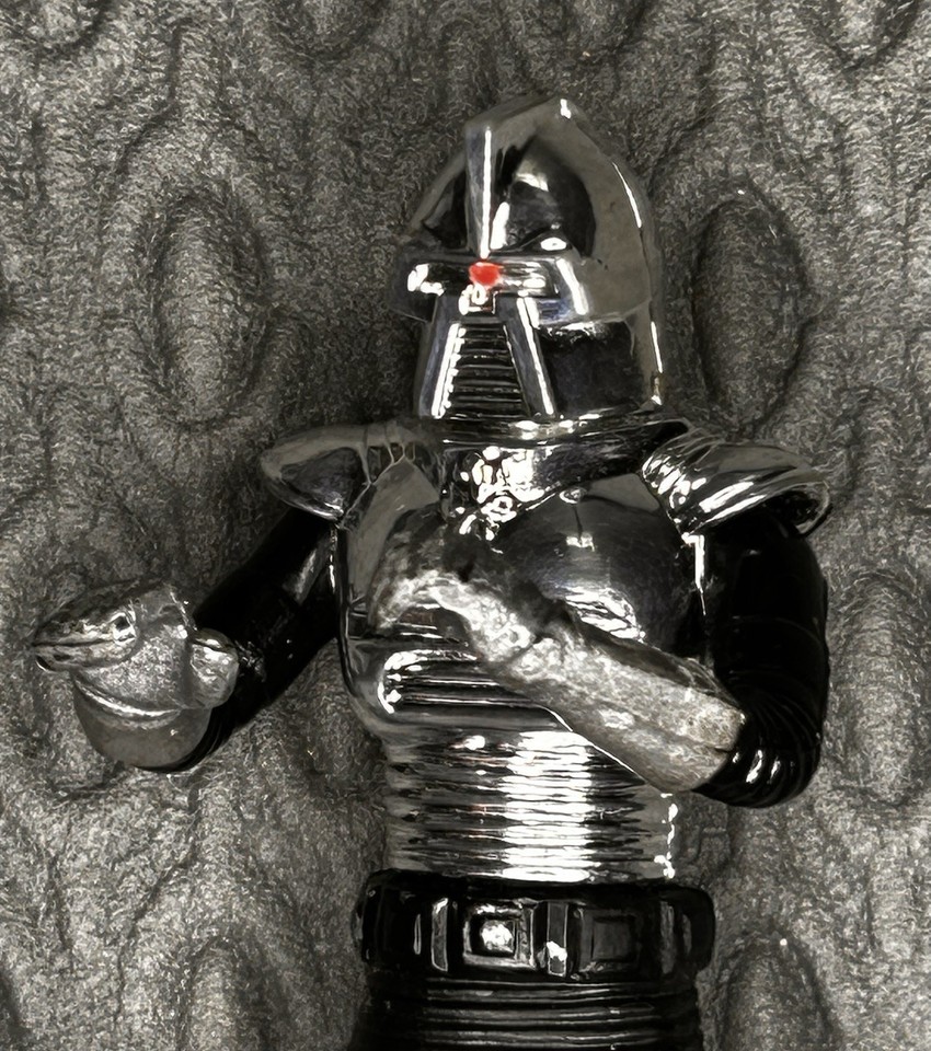 2 Battlestar Galactica Figures - Cylon & Lt. Starbuck | eBay