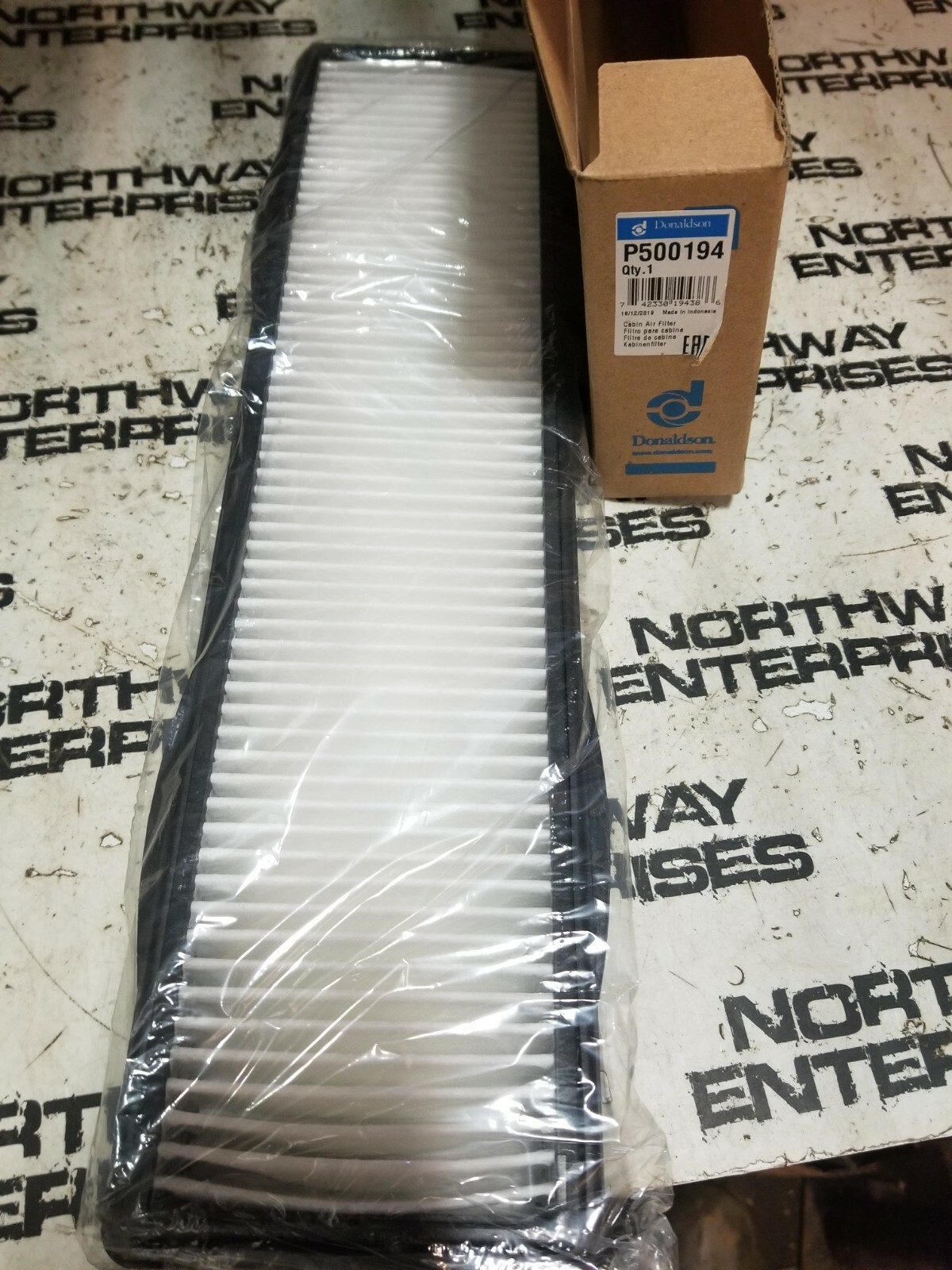 VOLVO 15052786 - Air filter cross reference