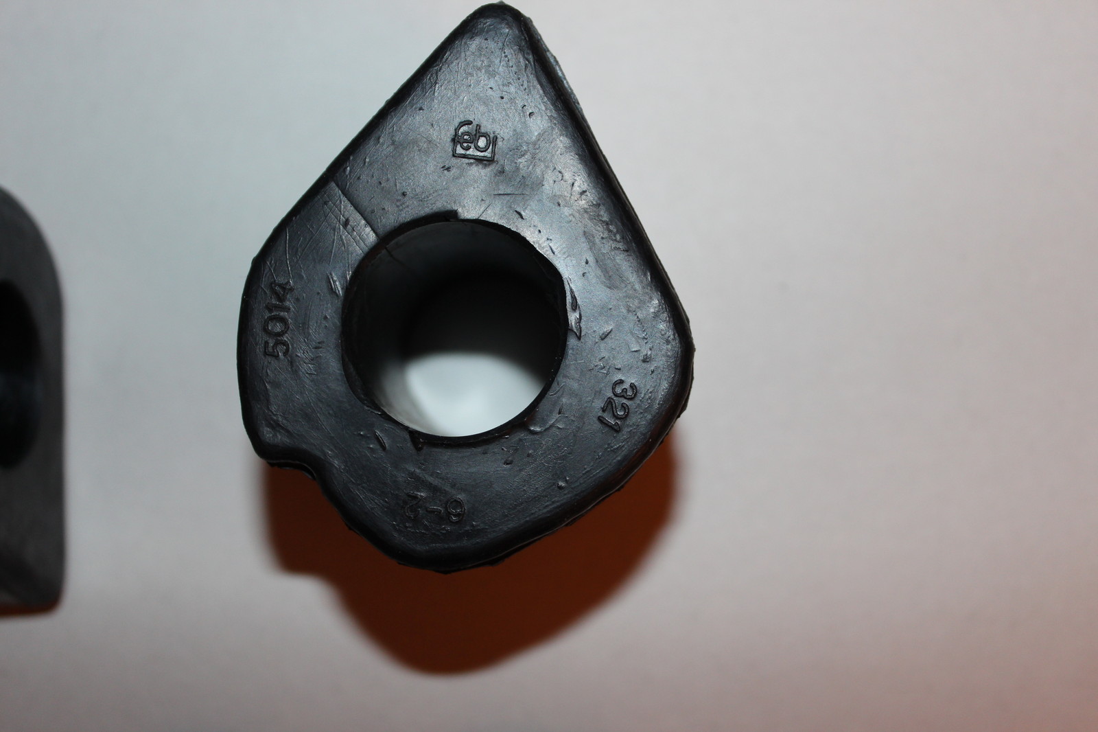 MERCEDES 814 FRONT ANTIROLL BAR BUSH KIT 6733230385 x2 3093200073 x4 ...