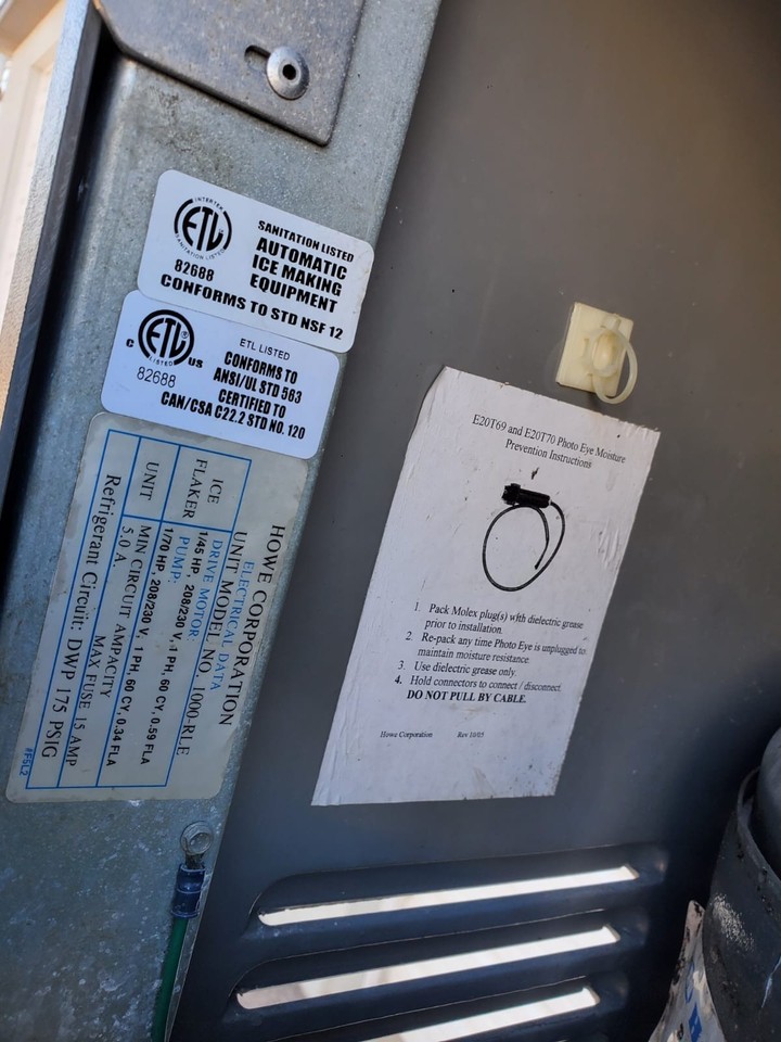 HOWE 1000-RLE remote Ice Flaker 1000 LB Ice Maker with Stand and Cart ...