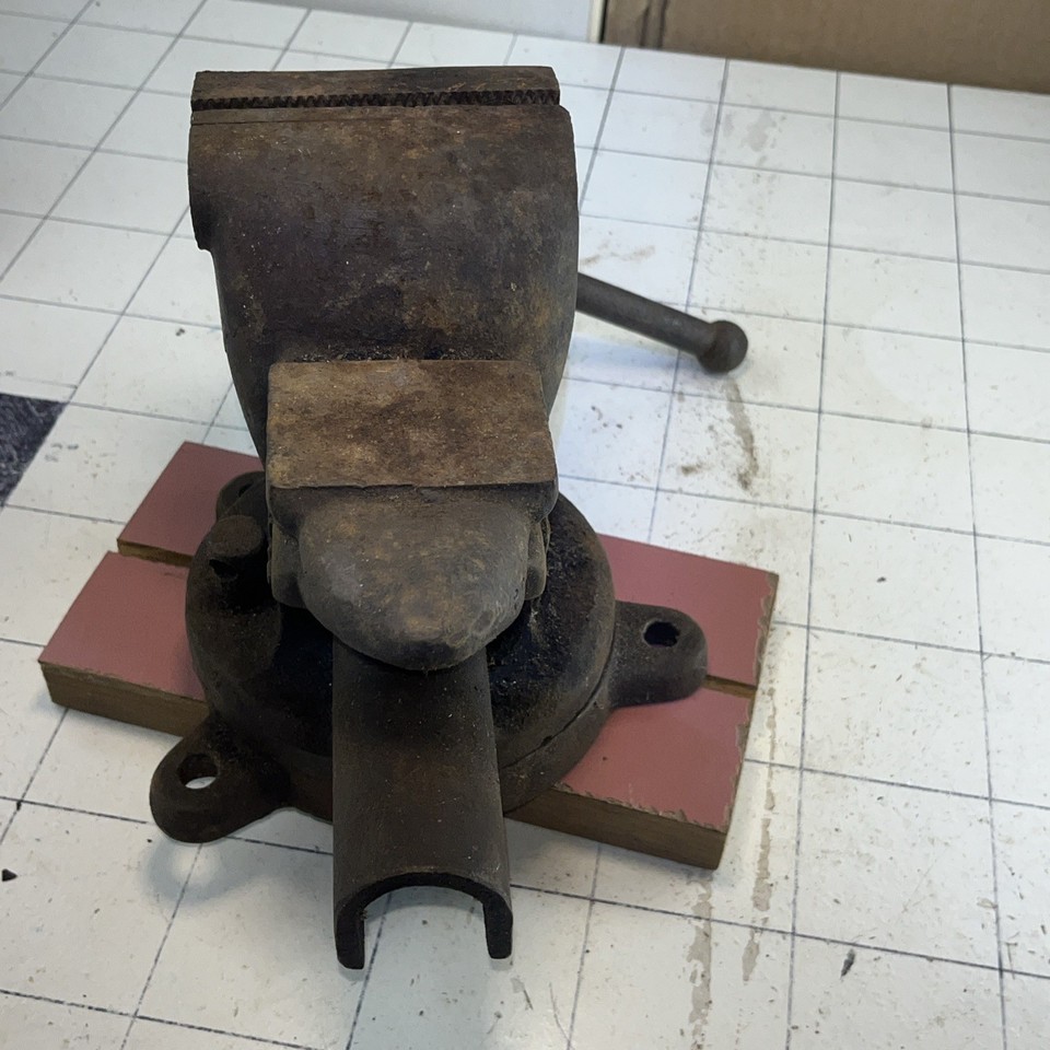 Dunlap Bench Vise 5244 3-1/2" w/!Anvil Vintage, Made in USA for parts ...