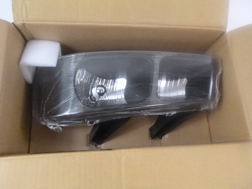 Eagle Eyes Left Headlight GM343-B001L For 2003-2023 Chevrolet Express ...