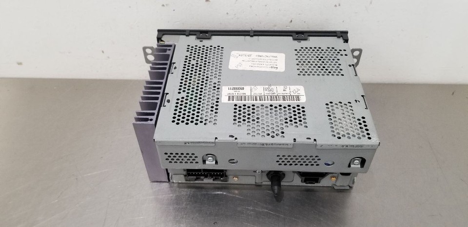 04 CHEVY CORVETTE C5 RADIO AUDIO RECEIVER HEAD UNIT 09390211 UNO OPTION ...