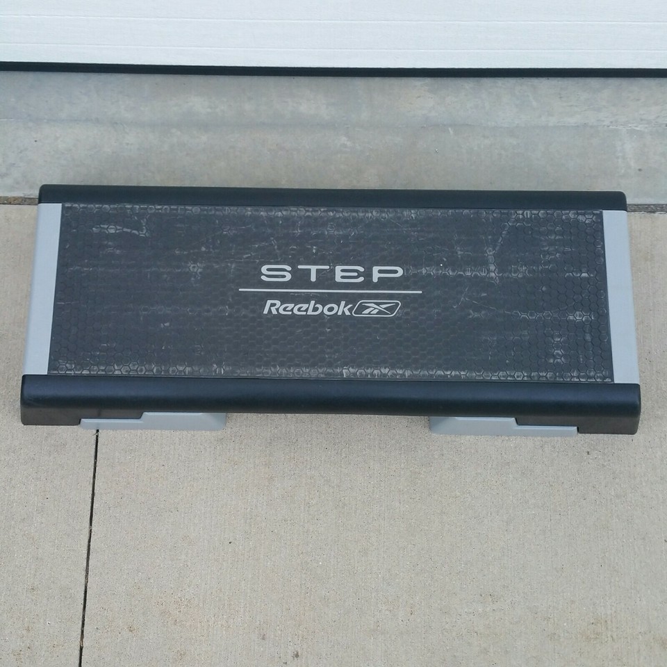 Reebok Aerobics Step Cardio Workout Stepper w/Adjustable Risers 6" 8 ...