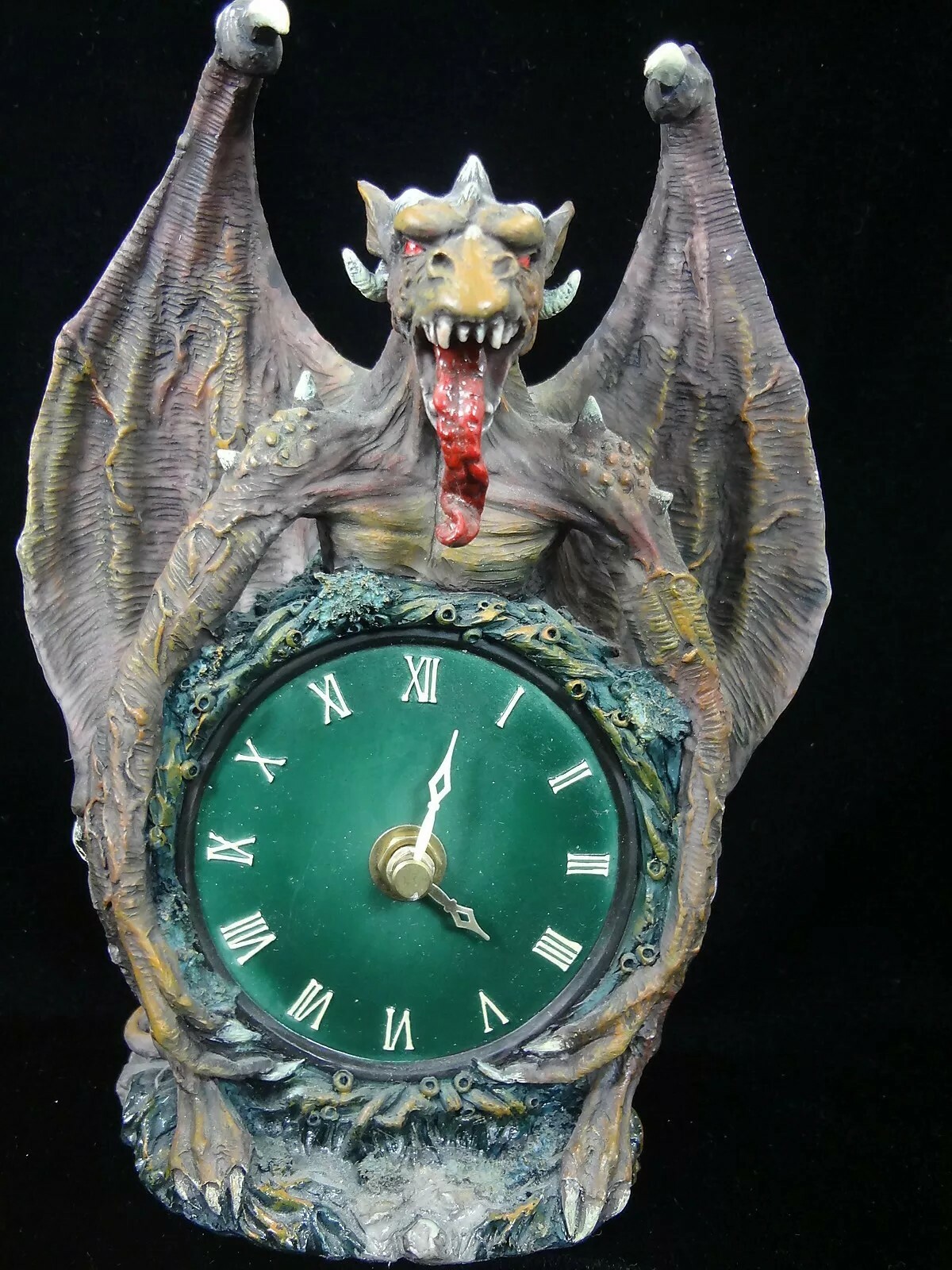World of Warcraft Veranus McFarlane Gargoyle Dragon Quartz Clock Demon ...
