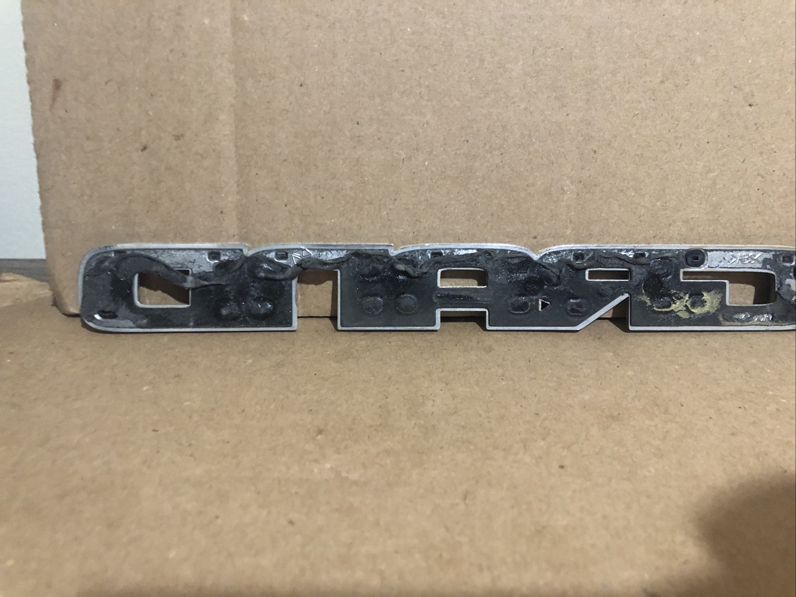2018-2020 Jeep Grand Cherokee Front Door Emblem | 68264488AB | Mopar ...