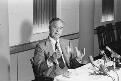 Senator Prescott Bush father future President George Bush annou- 1962 ...