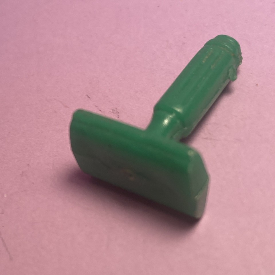Vintage Cracker Jack Gumball Prize Charm Razor Green Plastic (F1) | eBay
