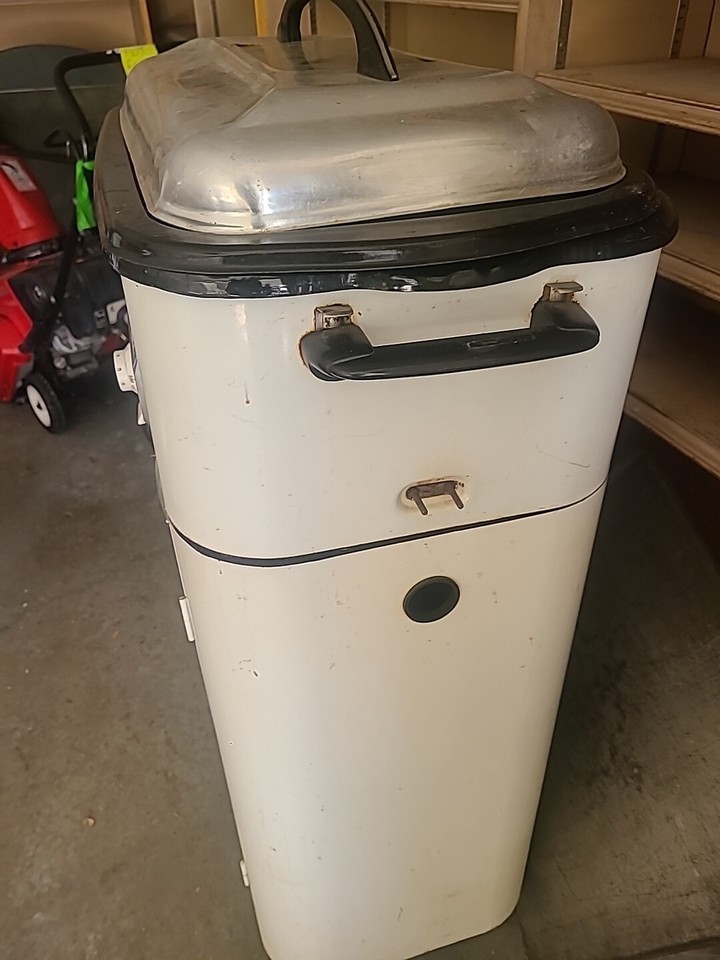 Vintage 1950s Westinghouse Electric Roaster Oven W/ Bottom Cabinet ...