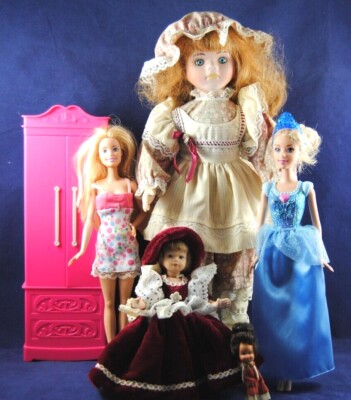 Various BARBIE DISNEY CINDERELLA KIDDLES Classic PORCELAIN Display ...