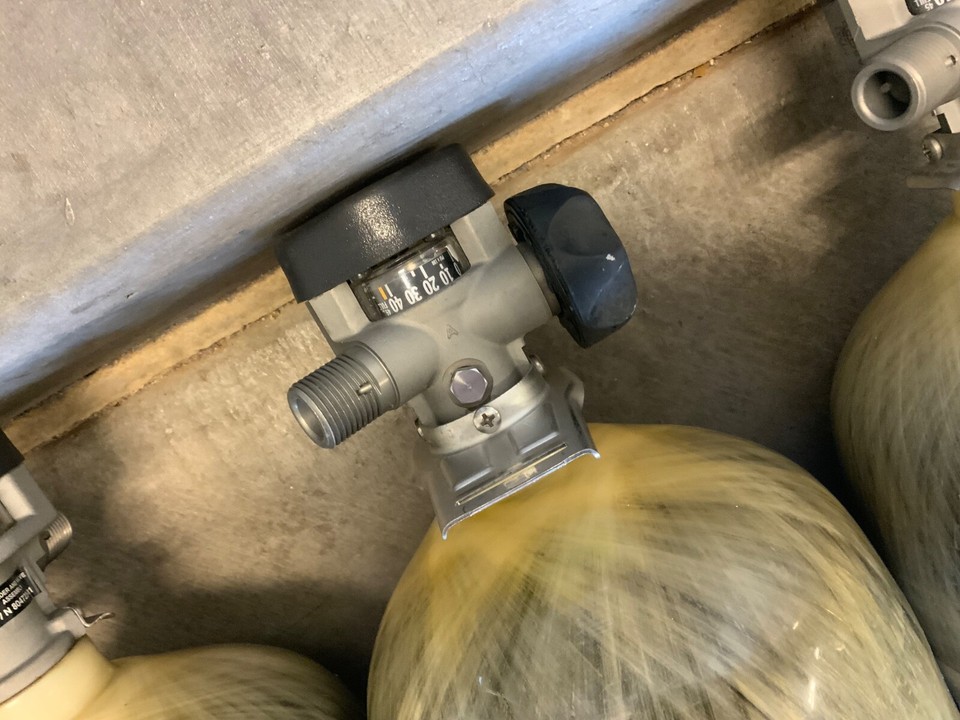 Scott 4500PSI 60MIN Firefighter SCBA Bottle Tank Cylinder Mfr 2000 ...