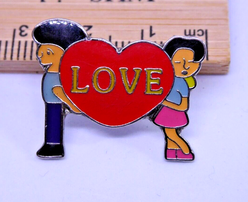 Pin Badge - Cute Couple Boy & Girl Love Heart Valentine | eBay UK