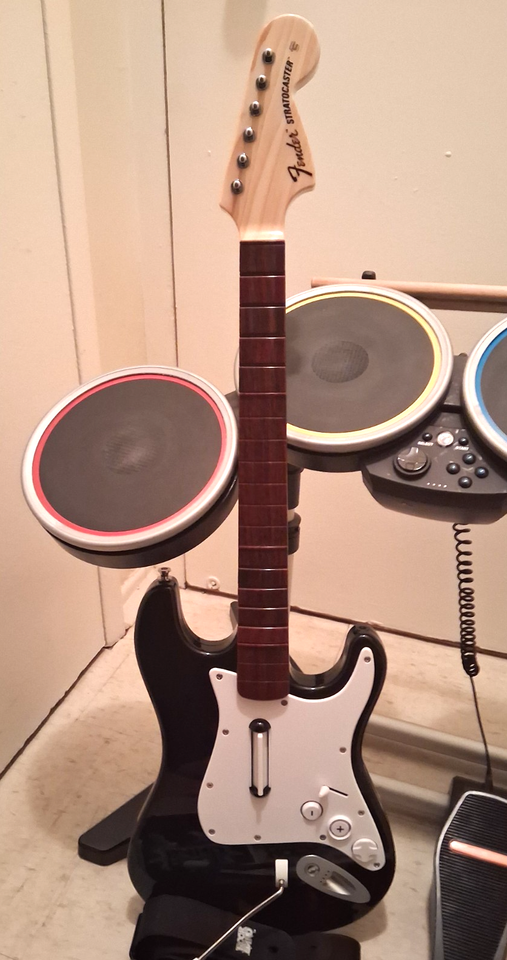 Wii Rock Band Bundle Set - Wireless Drums, Guitar W/ Dongles, Mic ...
