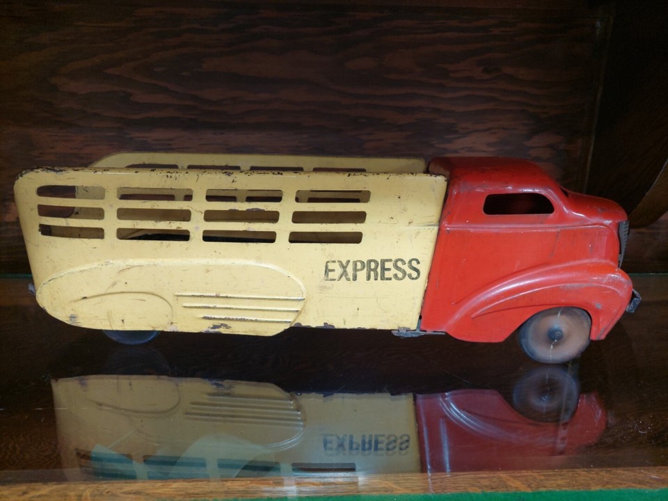 VINTAGE C. 1940 WYANDOTTE STREAMLINE BULLET NOSE EXPRESS STAKE TRUCK ...