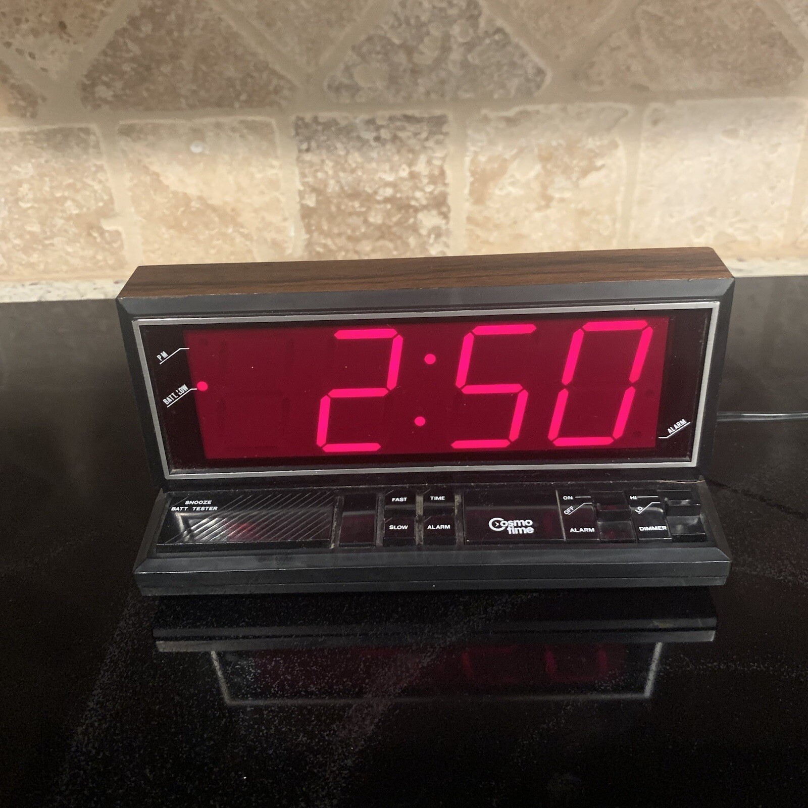 Vintage Cosmo Time Alarm Clock Red LCD E-805 Wood Grain Hong Kong Made ...