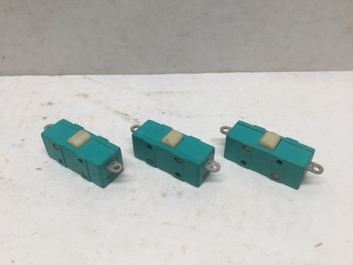 UND LAB INC SI-2 Button Switch, 10A 125, 250VAC (Lot of 3) | eBay