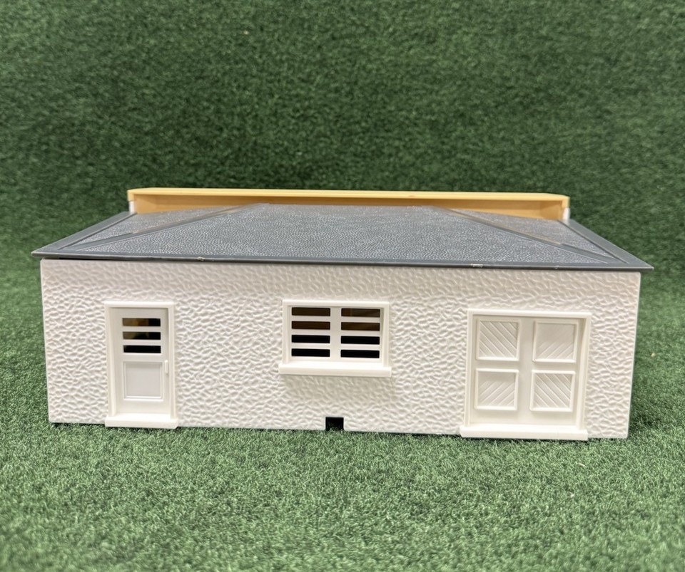 Bachmann Plasticville O-S Scale Drug Store #1853-180 | eBay
