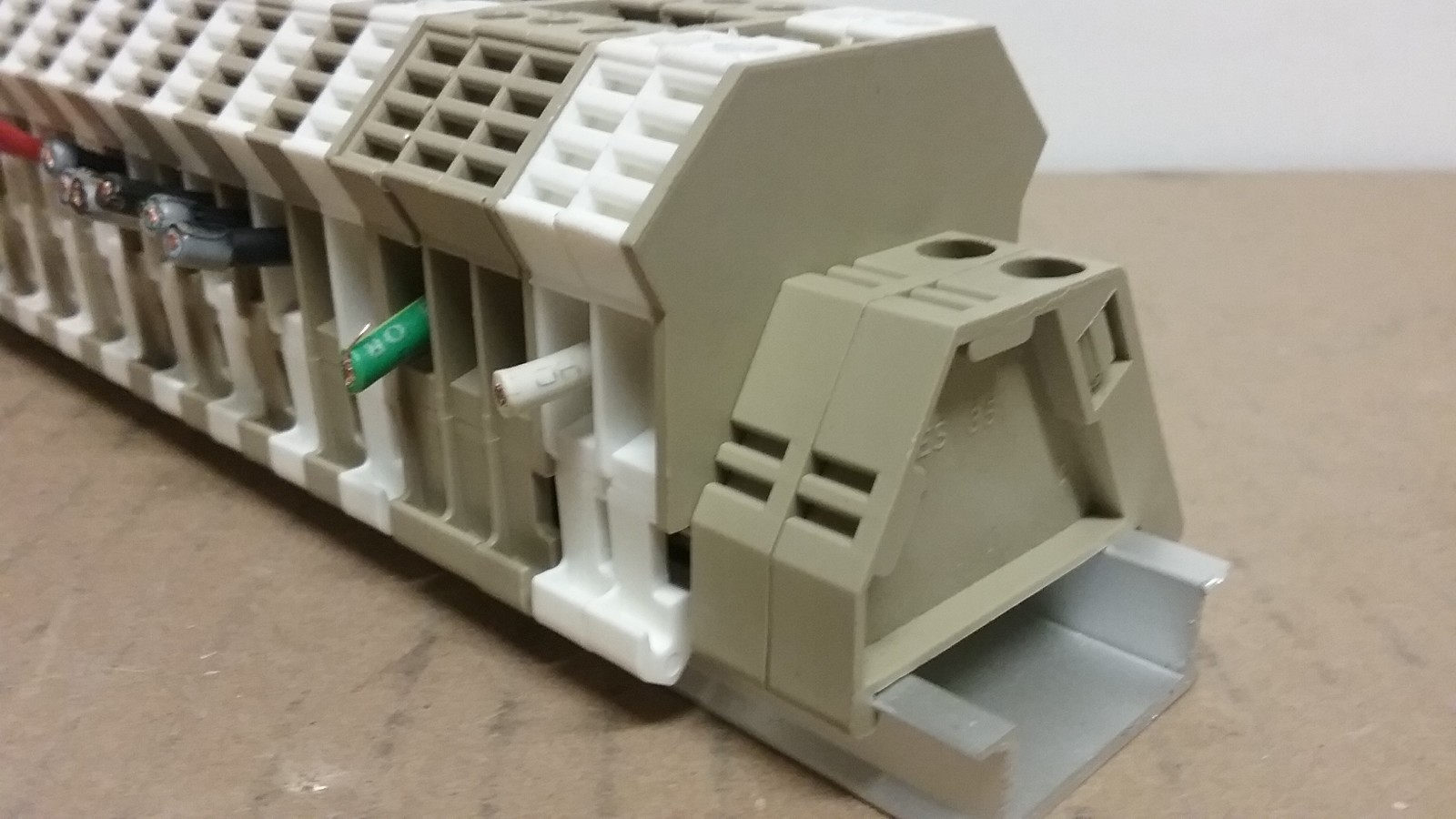 Lot of 25 Conta Clip DIN Rail Terminal Blocks IEC 947-7-1 800V 32A ...