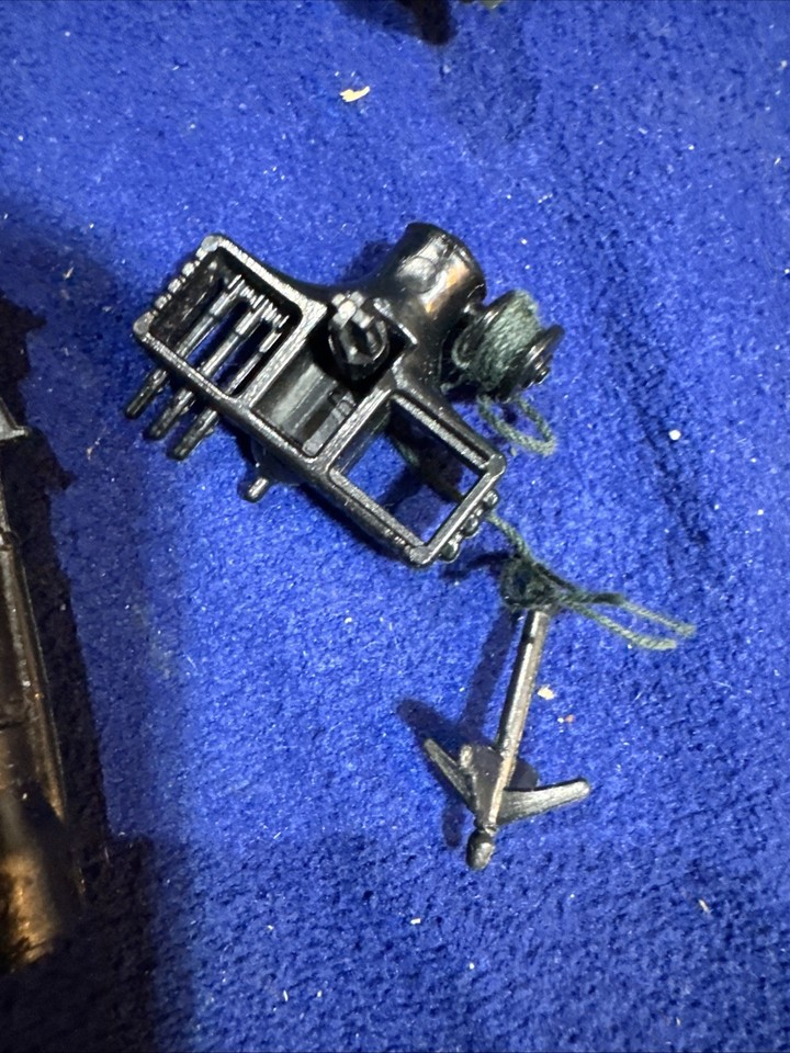GI Joe Hasbro ARAH Lot of 34 Guns, Backpacks, Cross Bows, Rifles ...