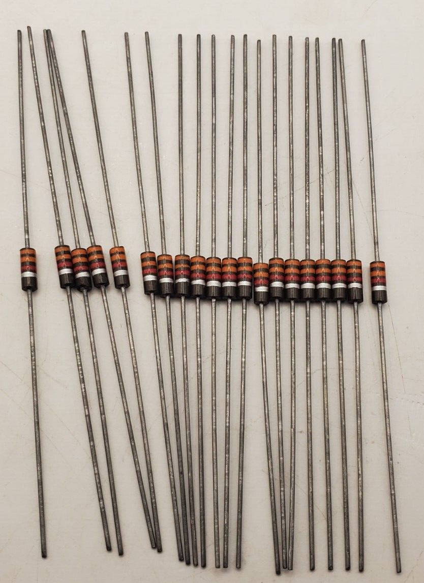 1973 Stackpole Carbon Resistor Lot of 20 - 1/4 Watt 3300 Ohm Value 10% ...