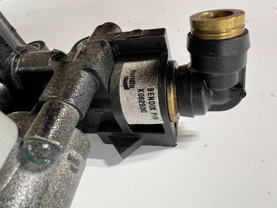 FREIGHTLINER CASCADIA Air Valve K062930 | eBay