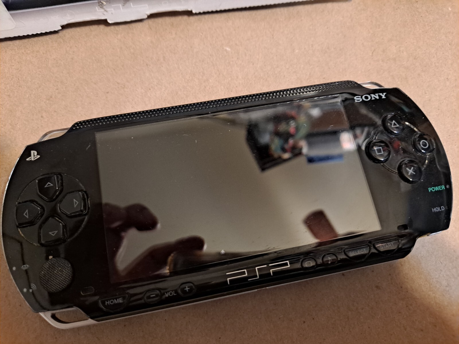 PSP 1001 Console Includes 3 Games & Original Box
