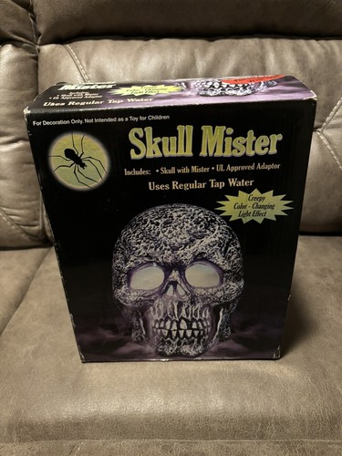 Skull Mister Halloween Prop Fog Machine Light Changes Color Fogger New ...