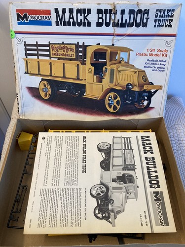 Monogram MACK BULLDOG STAKE TRUCK 1/24 7537 MODEL KIT 1973 OPEN BOX ...