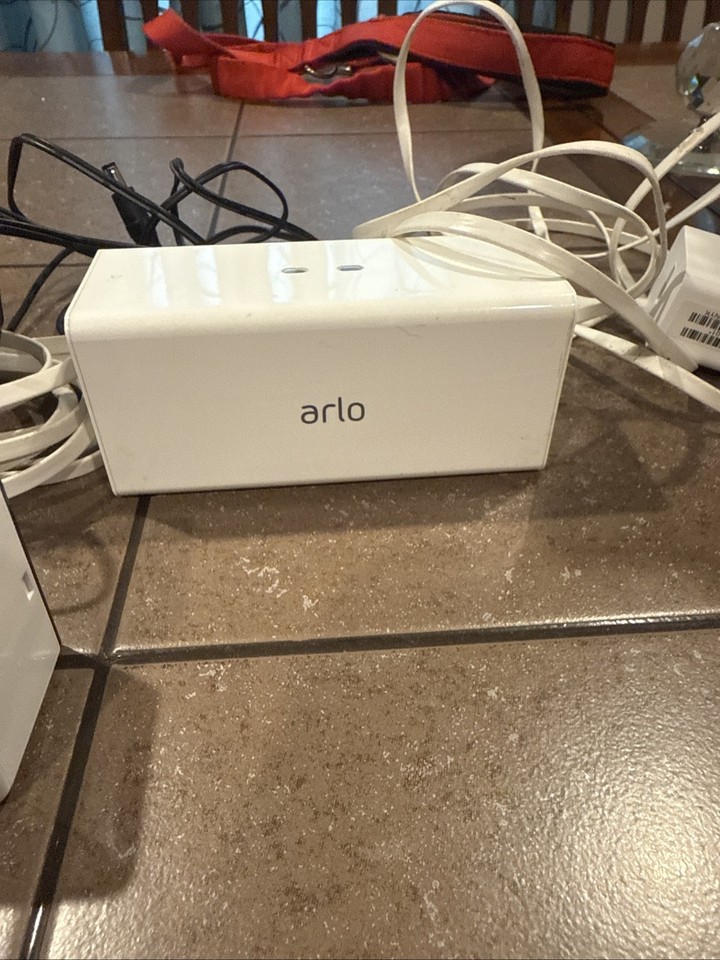 Arlo Pro HD Wire Free 5-pack VMC4030 Camera Security System Bundle w ...