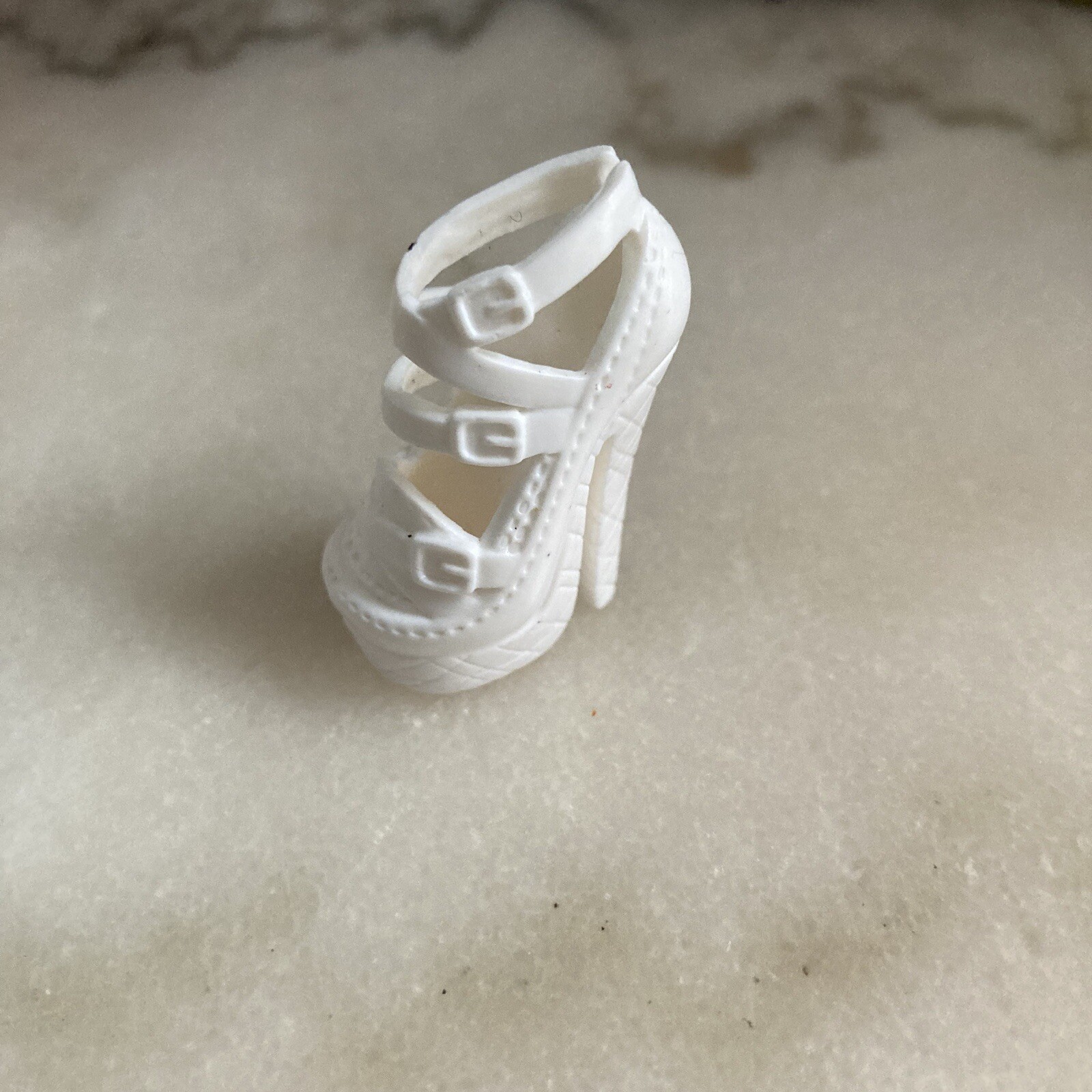 Monster High Catty Noir White High Heel Left Shoe Original Part For ...