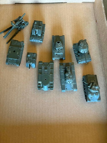 Roco Minitank US Army DBGM Howitzer Sherman & Plastic Army Men Soldiers ...