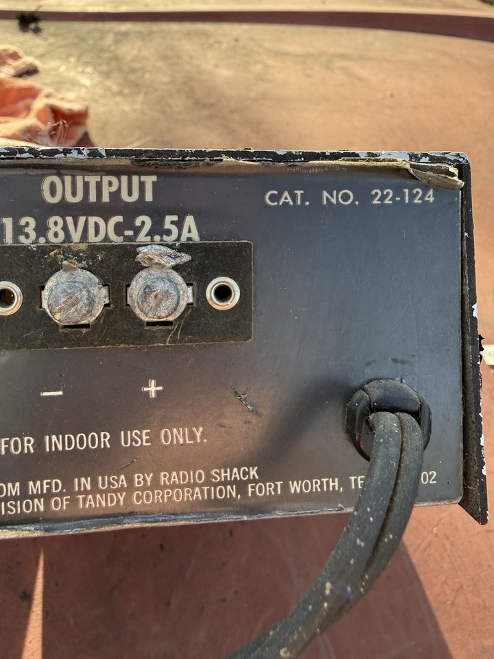 Micronta Regulated 12 Volt Power Supply Cat No 22-124 Radio Shack 13 ...