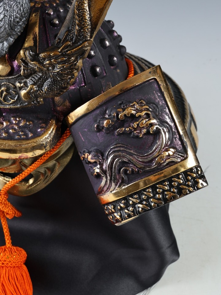 Japanese Vintage Samurai Kabuto Helmet -dragon Purple helmet with a ...