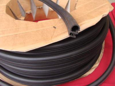 Guarnizione seal rubber contorno vano porta dx e sx Fiat Panda da 1980 ...