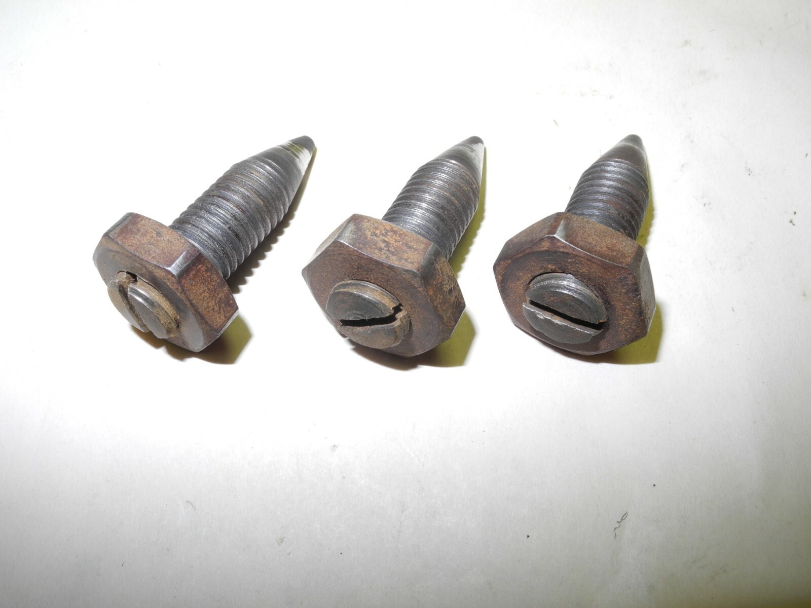 VINTAGE SINGER TREADLE SEWING MACHINE SET 3 CENTERING BOLTS + SKIRT ...