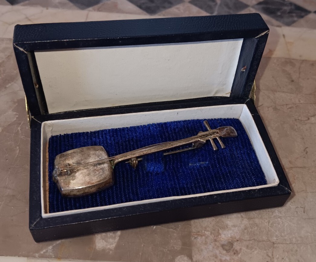 Japanese Sterling Silver .950 Instrument Shamisen Ban… - Gem